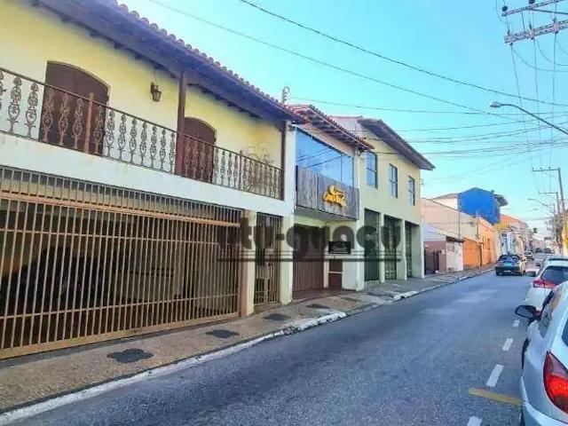 Casa / Sobrado para Venda em Itu/SP Centro 4 Quartos