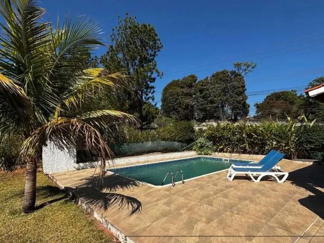 Casa / Sobrado para Venda em Itu/SP Chácara Flora 4 Quartos