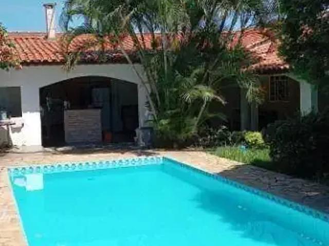 Casa / Sobrado para Venda em Itu/SP Parque Residencial Mayard 4 Quartos
