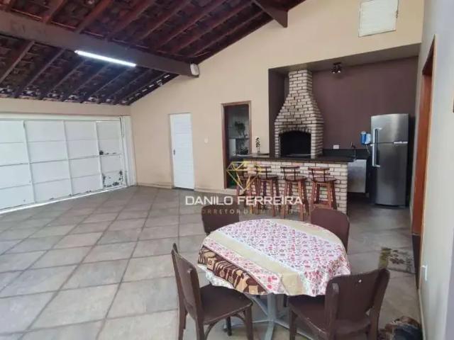 Casa / Sobrado para Venda em Itu/SP Parque Residencial Presidente Médici 3 Quartos