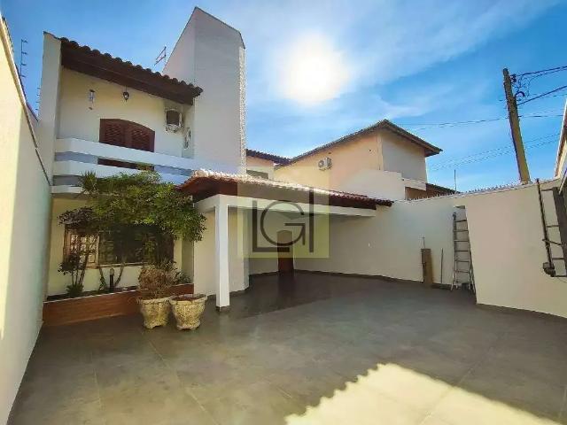 Casa / Sobrado para Venda em Itu/SP Parque Residencial Presidente Médici 3 Quartos