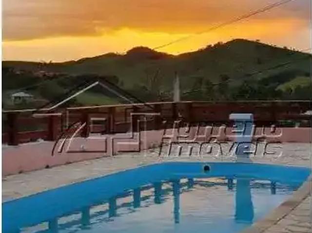 Casa / Sobrado para Venda em Jambeiro/SP Centro 3 Quartos