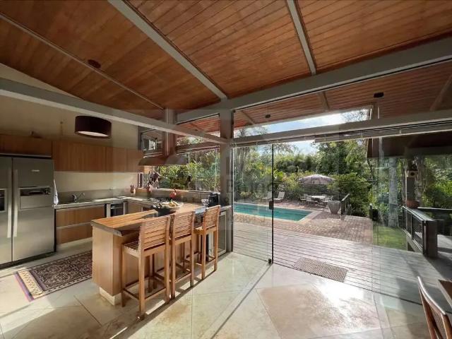 Casa / Sobrado para Venda em Jandira/SP Chácaras do Peroba 5 Quartos