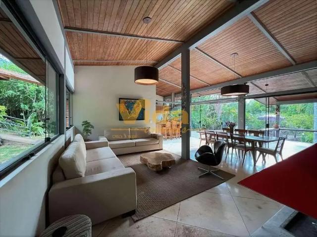 Casa / Sobrado para Venda em Jandira/SP Chácaras do Peroba 5 Quartos