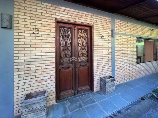 Casa / Sobrado para Venda em Jandira/SP Chácaras do Peroba 5 Quartos