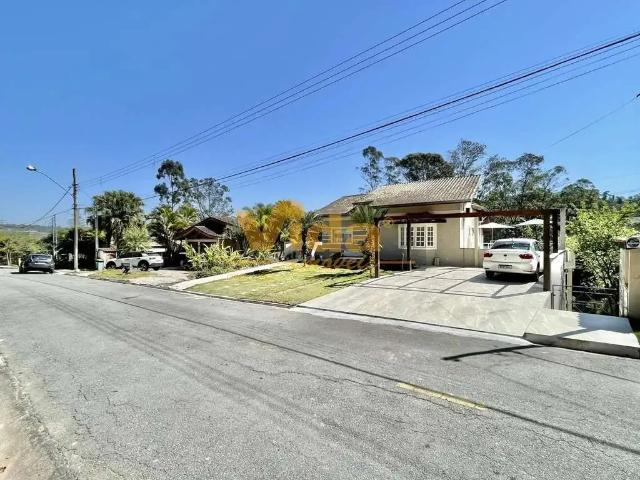 Casa / Sobrado para Venda em Jandira/SP Jardim do Golf I 5 Quartos