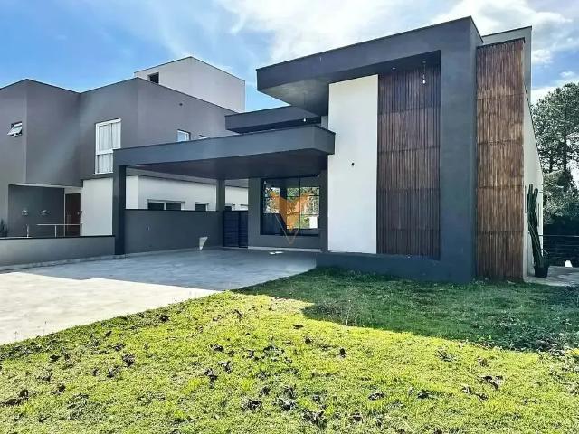 Casa / Sobrado para Venda em Jandira/SP Jardim do Golf I 5 Quartos