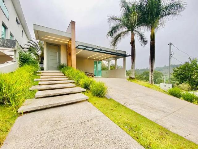 Casa / Sobrado para Venda em Jandira/SP Jardim do Golf I 3 Quartos