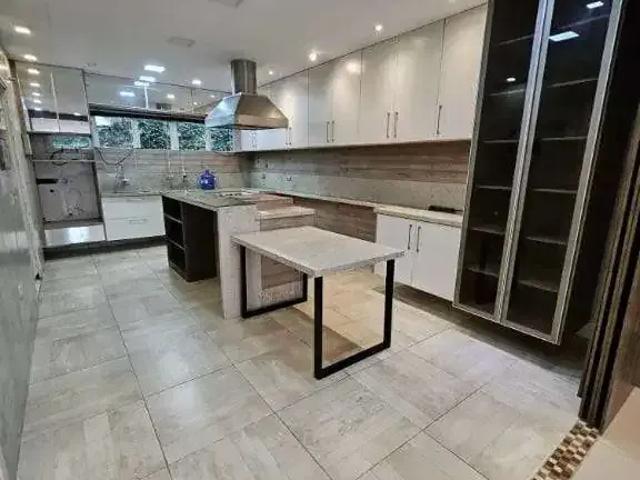 Casa / Sobrado para Venda em Jandira/SP Nova Higienópolis 7 Quartos