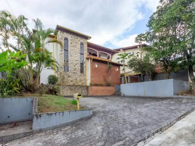 Casa / Sobrado para Venda em Jandira/SP Nova Higienópolis 5 Quartos