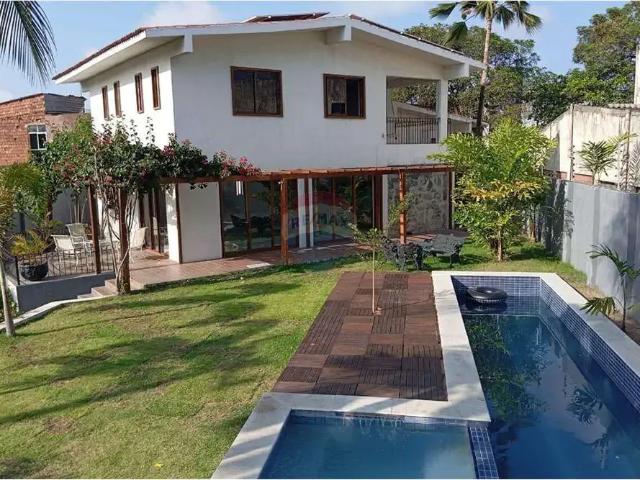 Casa / Sobrado para Venda em Jaboatão dos Guararapes/PE Piedade 4 Quartos