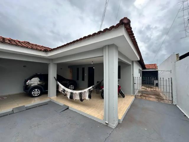Casa / Sobrado para Venda em Jaboticabal/SP Conjunto Habitacional Hugo Lacorte Vitalle 3 Quartos