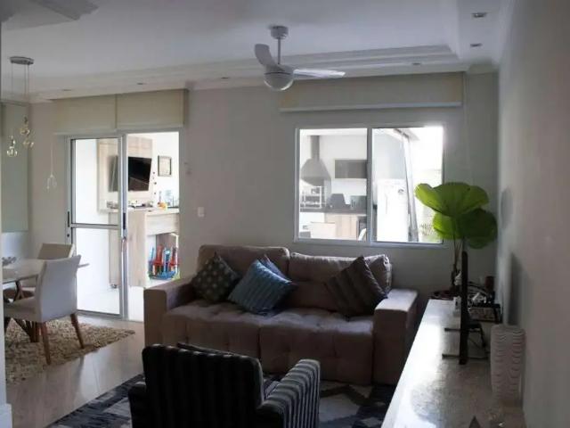 Casa / Sobrado para Venda em Jacareí/SP Condomínio Residence Club 3 Quartos