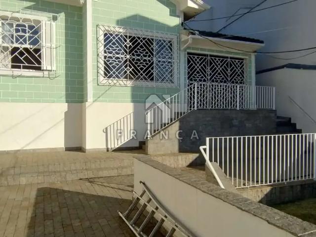 Casa / Sobrado para Venda em Jacareí/SP Centro 2 Quartos