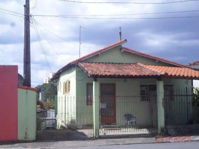 Casa / Sobrado para Venda em Jacareí/SP Centro 2 Quartos