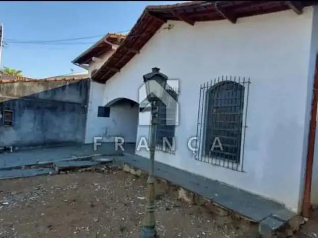 Casa / Sobrado para Venda em Jacareí/SP Centro 3 Quartos