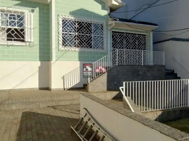 Casa / Sobrado para Venda em Jacareí/SP Centro 3 Quartos