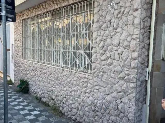 Casa / Sobrado para Venda em Jacareí/SP Centro 3 Quartos