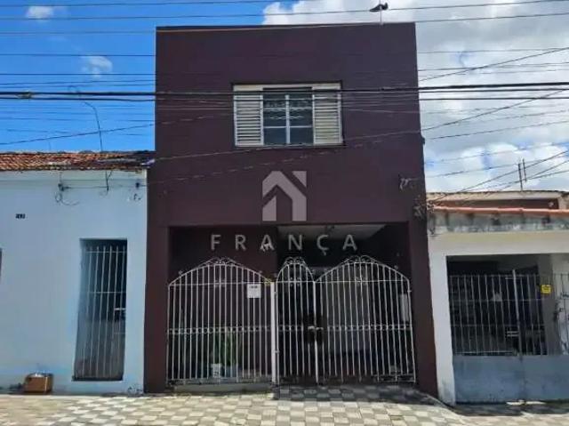 Casa / Sobrado para Venda em Jacareí/SP Centro 3 Quartos