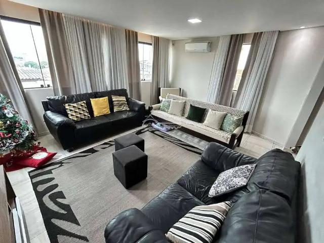 Casa / Sobrado para Venda em Jacareí/SP Centro 3 Quartos