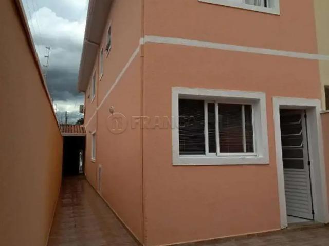 Casa / Sobrado para Venda em Jacareí/SP Centro 3 Quartos