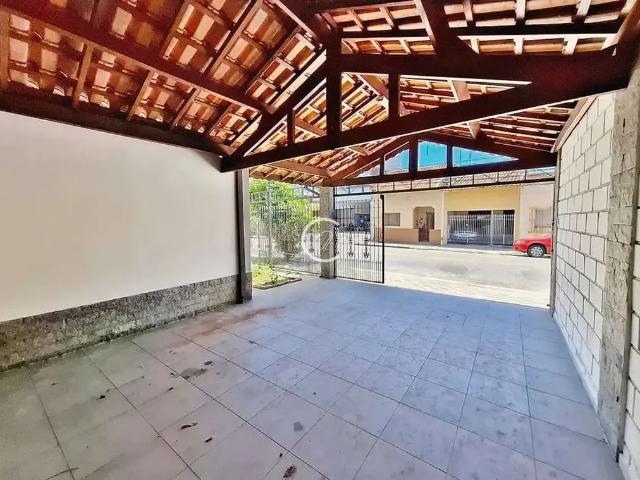 Casa / Sobrado para Venda em Jacareí/SP Centro 3 Quartos