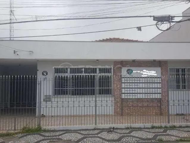 Casa / Sobrado para Venda em Jacareí/SP Centro 3 Quartos