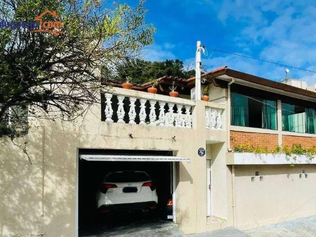 Casa / Sobrado para Venda em Jacareí/SP Centro 3 Quartos