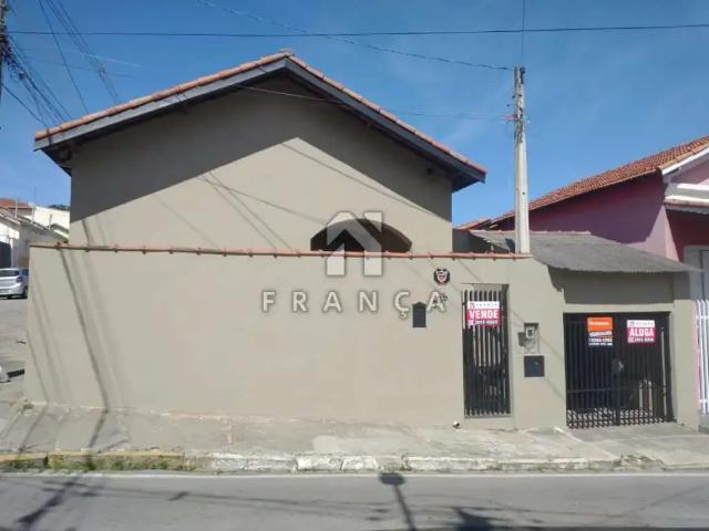 Casa / Sobrado para Venda em Jacareí/SP Centro 4 Quartos
