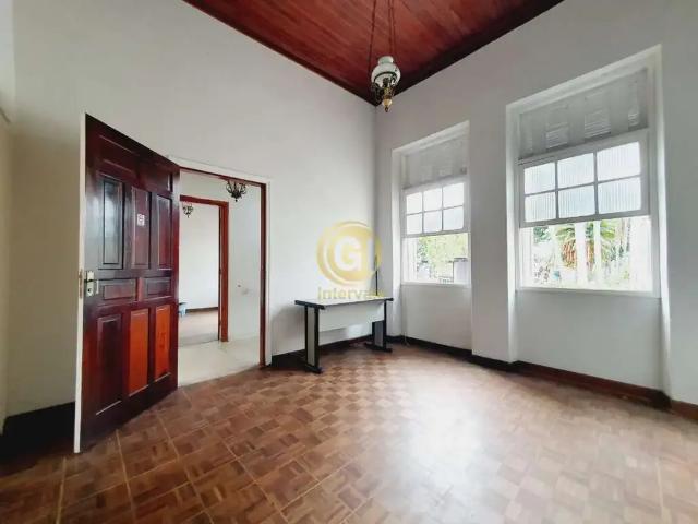 Casa / Sobrado para Venda em Jacareí/SP Centro 4 Quartos