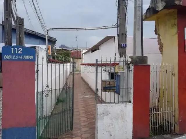 Casa / Sobrado para Venda em Jacareí/SP Centro 4 Quartos