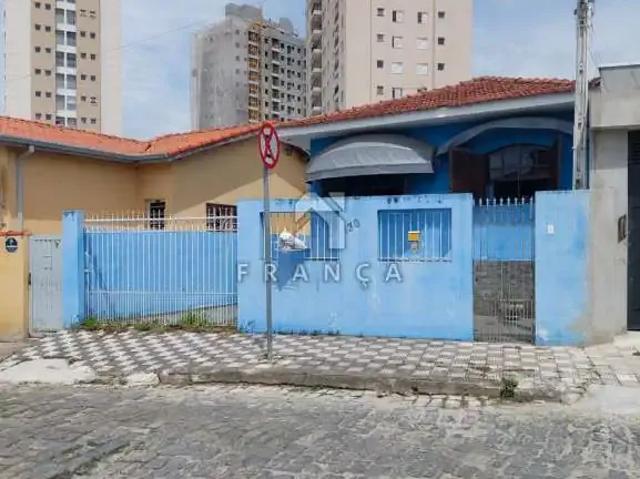 Casa / Sobrado para Venda em Jacareí/SP Centro 4 Quartos