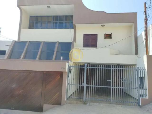 Casa / Sobrado para Venda em Jacareí/SP Centro 5 Quartos