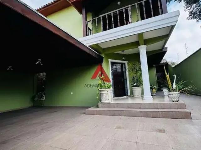 Casa / Sobrado para Venda em Jacareí/SP Cidade Jardim 4 Quartos