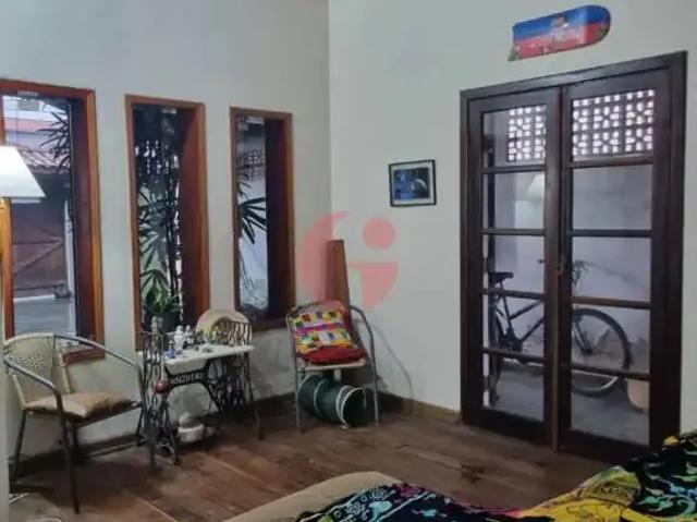 Casa / Sobrado para Venda em Jacareí/SP Cidade Jardim 3 Quartos