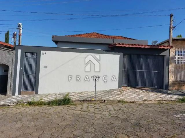 Casa / Sobrado para Venda em Jacareí/SP Cidade Jardim 3 Quartos