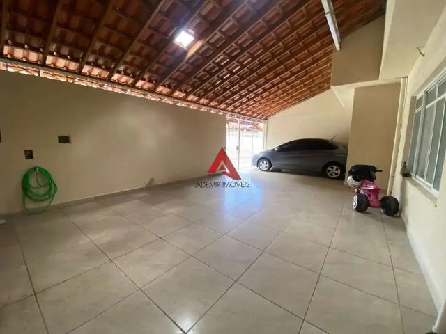 Casa / Sobrado para Venda em Jacareí/SP Cidade Jardim 3 Quartos