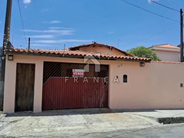 Casa / Sobrado para Venda em Jacareí/SP Cidade Jardim 3 Quartos