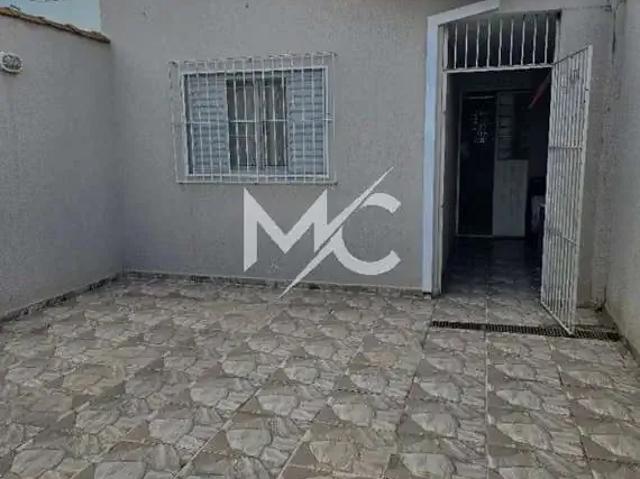 Casa / Sobrado para Venda em Jacareí/SP Cidade Salvador 2 Quartos