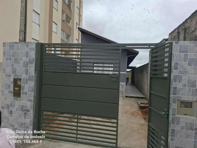 Casa / Sobrado para Venda em Jacareí/SP Cidade Salvador 2 Quartos