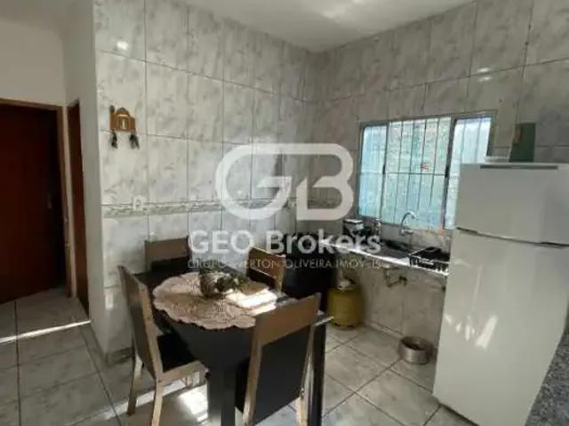 Casa / Sobrado para Venda em Jacareí/SP Cidade Salvador 2 Quartos