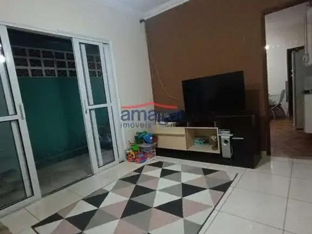 Casa / Sobrado para Venda em Jacareí/SP Cidade Salvador 3 Quartos