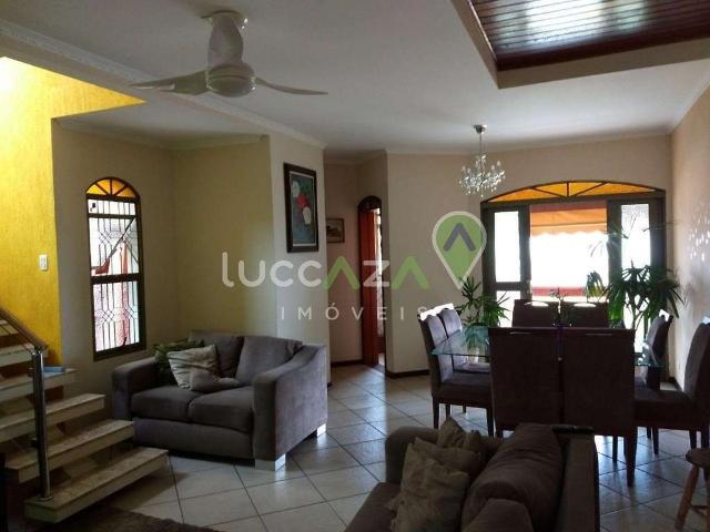 Casa / Sobrado para Venda em Jacareí/SP Jardim Altos de Santana I 3 Quartos