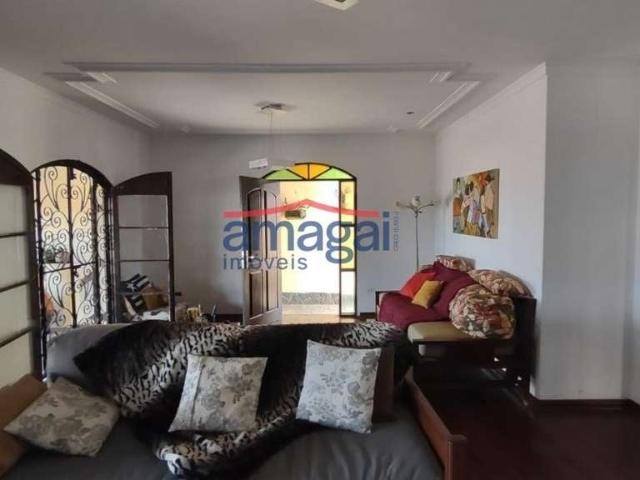 Casa / Sobrado para Venda em Jacareí/SP Jardim das Indústrias 3 Quartos