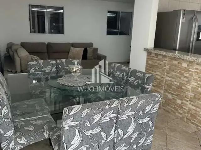 Casa / Sobrado para Venda em Jacareí/SP Jardim das Indústrias 3 Quartos