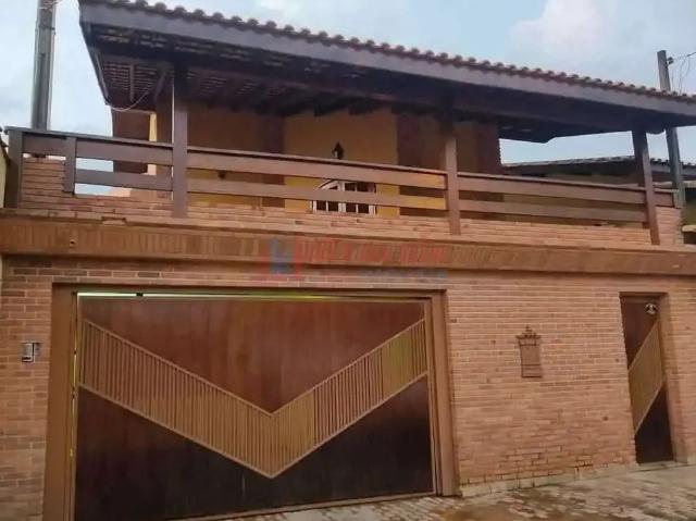 Casa / Sobrado para Venda em Jacareí/SP Jardim das Oliveiras 3 Quartos