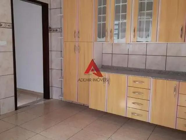 Casa / Sobrado para Venda em Jacareí/SP Jardim Emília 3 Quartos