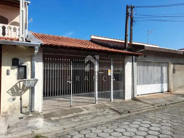 Casa / Sobrado para Venda em Jacareí/SP Jardim Emília 3 Quartos