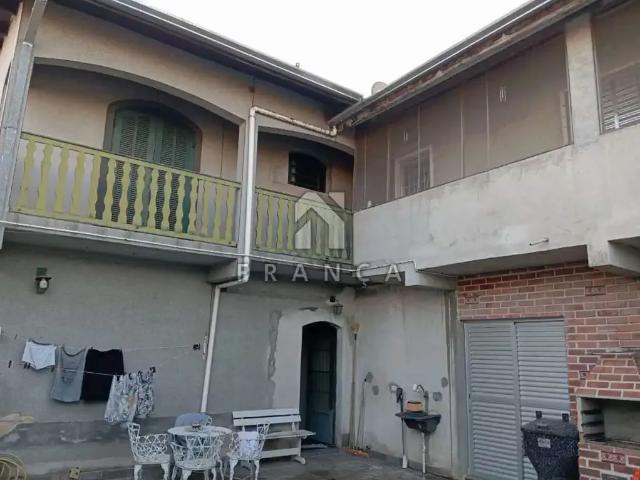 Casa / Sobrado para Venda em Jacareí/SP Jardim Emília 3 Quartos
