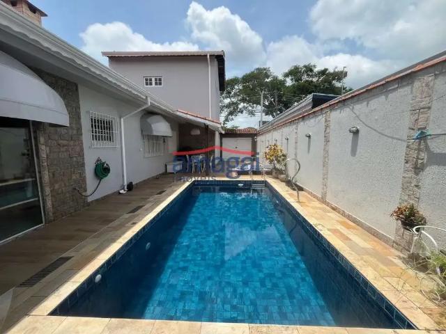 Casa / Sobrado para Venda em Jacareí/SP Jardim Flórida 4 Quartos